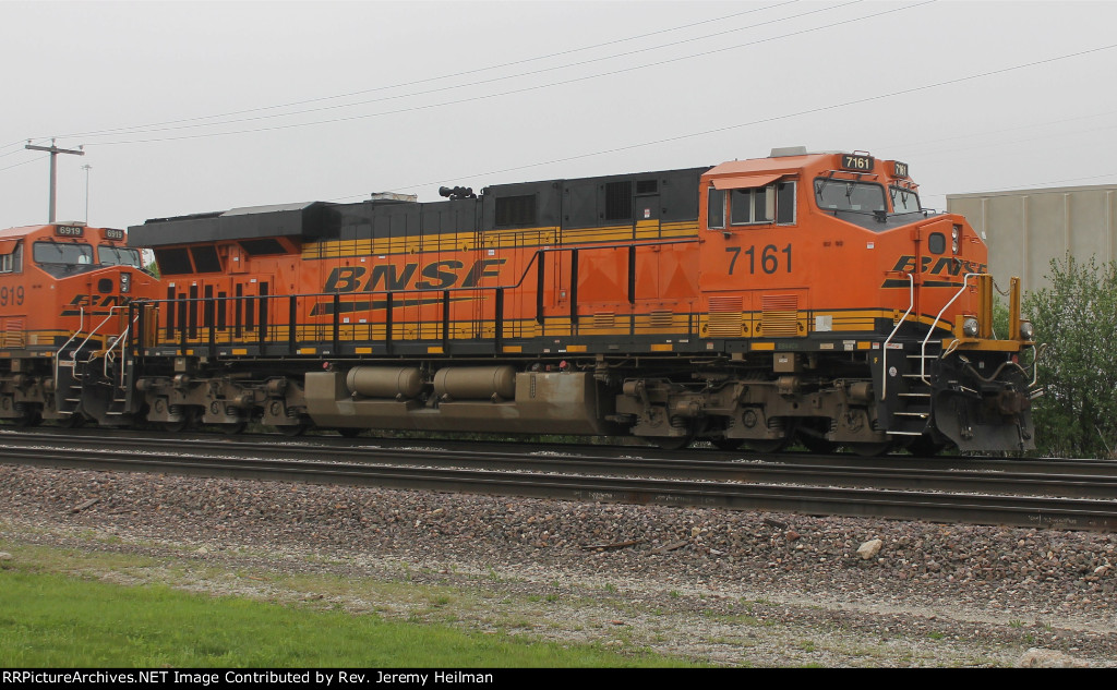 BNSF 7161 (1)